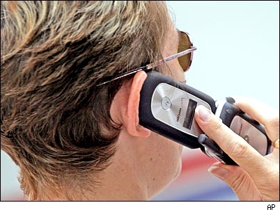 Etiquette Challenge #1: Cell Phone Talker | AnnouncingIt.com Blog