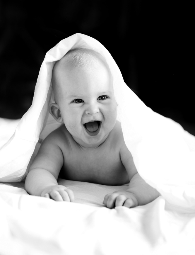 How to photograph your baby: Smiling Baby | AnnouncingIt.com Blog